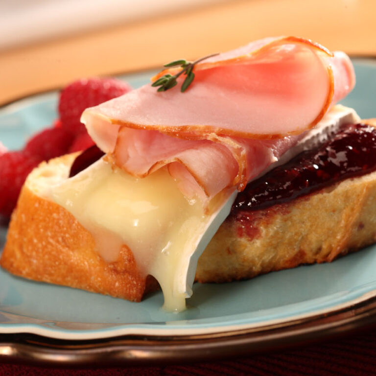 Mini Ham & Brie Tarts - Kentucky Legend